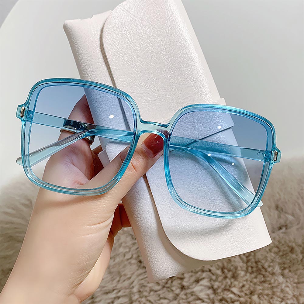 Fashionable Square Gradient Sunglasses | ZAKAPOP Ladies' Trendy UV ...